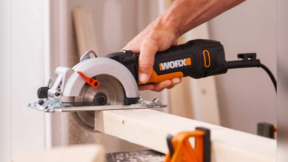How to Use a Circular Saw Safely: Essential Safety Tips